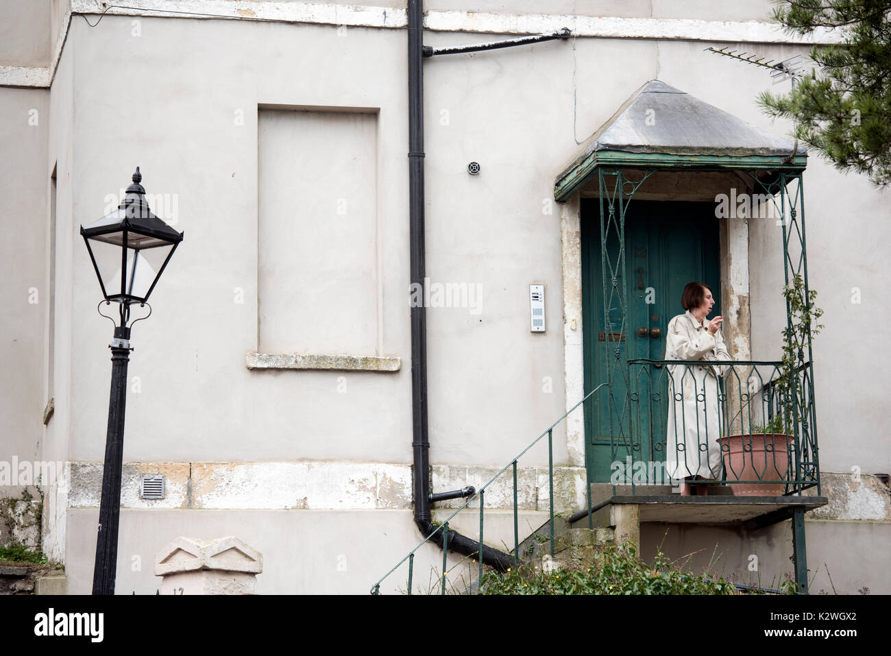 Front steps blocked hi-res stock photography and images - Alamy