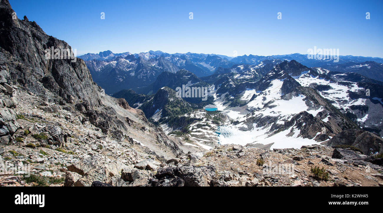 Mountain range aerial cascades hi-res stock photography and images - Alamy