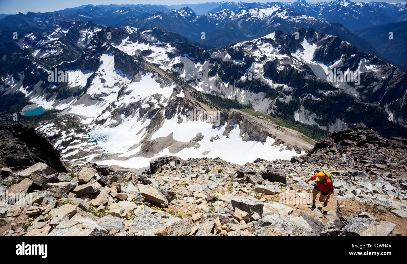 Mountain range aerial cascades hi-res stock photography and images - Alamy