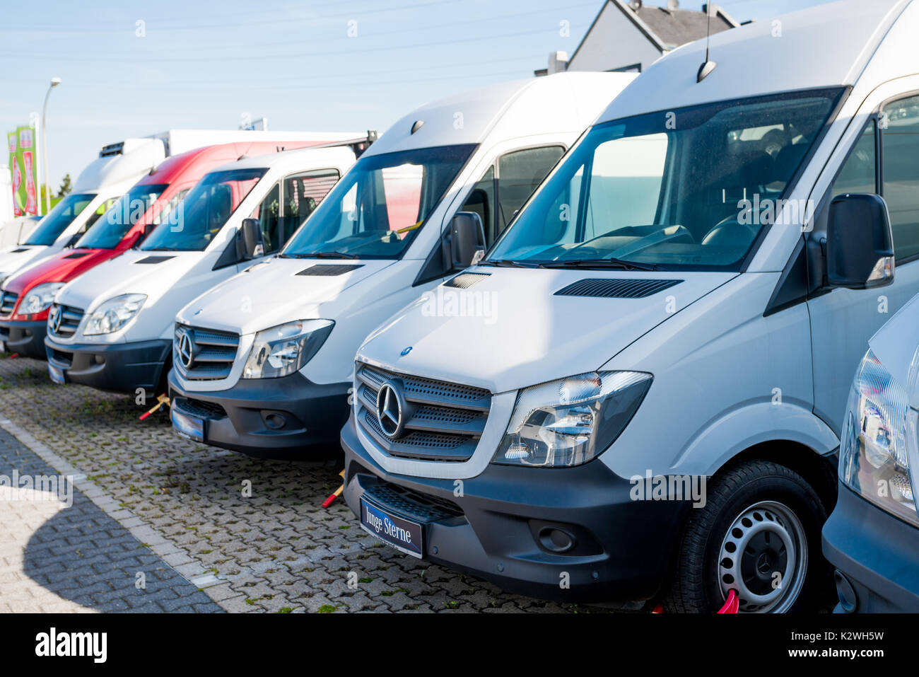 Mercedes benz sprinter cars hi-res stock photography and images - Alamy