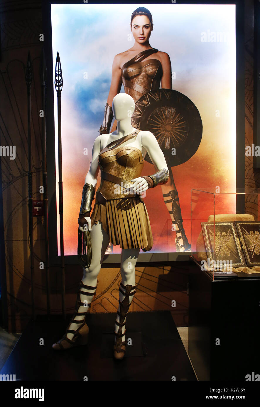 Warner Bros. Studio Tour Hollywood Adds Wonder Woman Exhibit to DC ...