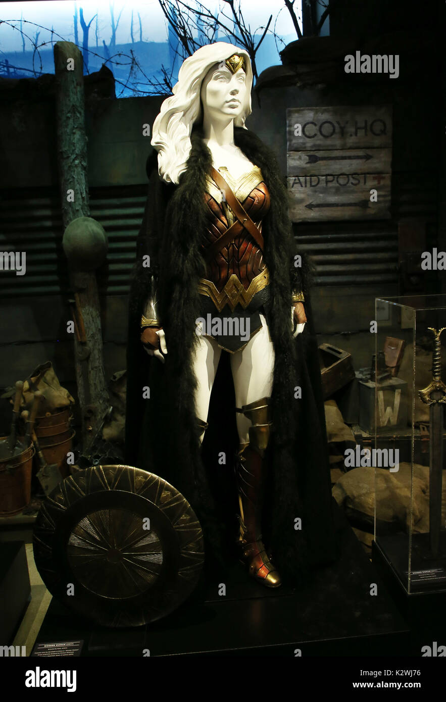 Warner Bros. Studio Tour Hollywood Adds Wonder Woman Exhibit to DC ...