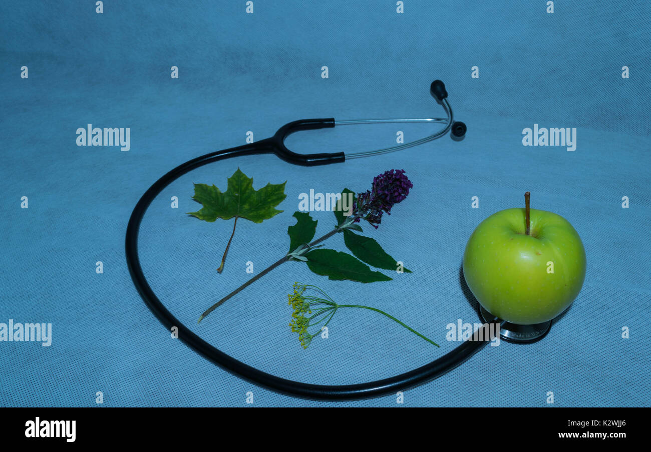 Green apple, stethoscope Stock Photo - Alamy