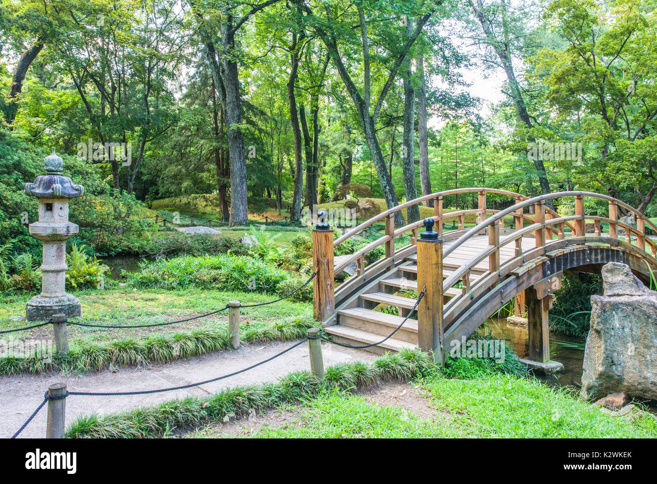 Wooden bridge in the Japanese Gardens, Maymont Estate, Richmond ...