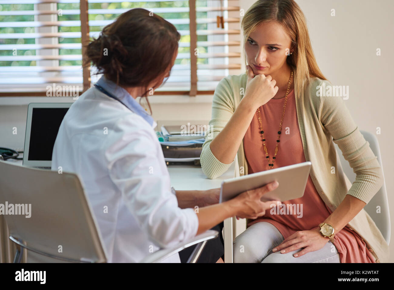 Doctor visit practice hi-res stock photography and images - Alamy