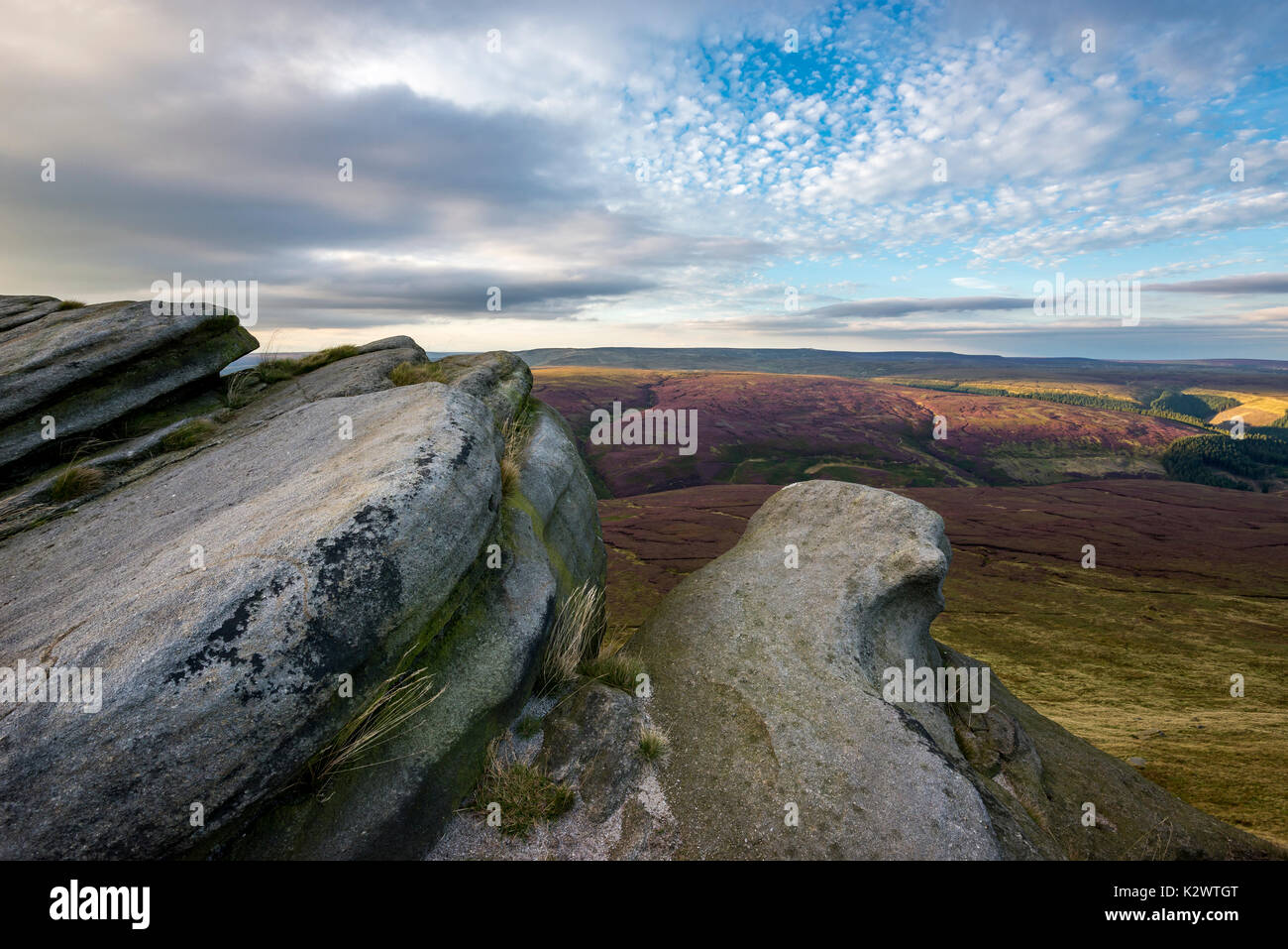 Beautiful summer evening on the northern edge of Kinder Scout in the ...