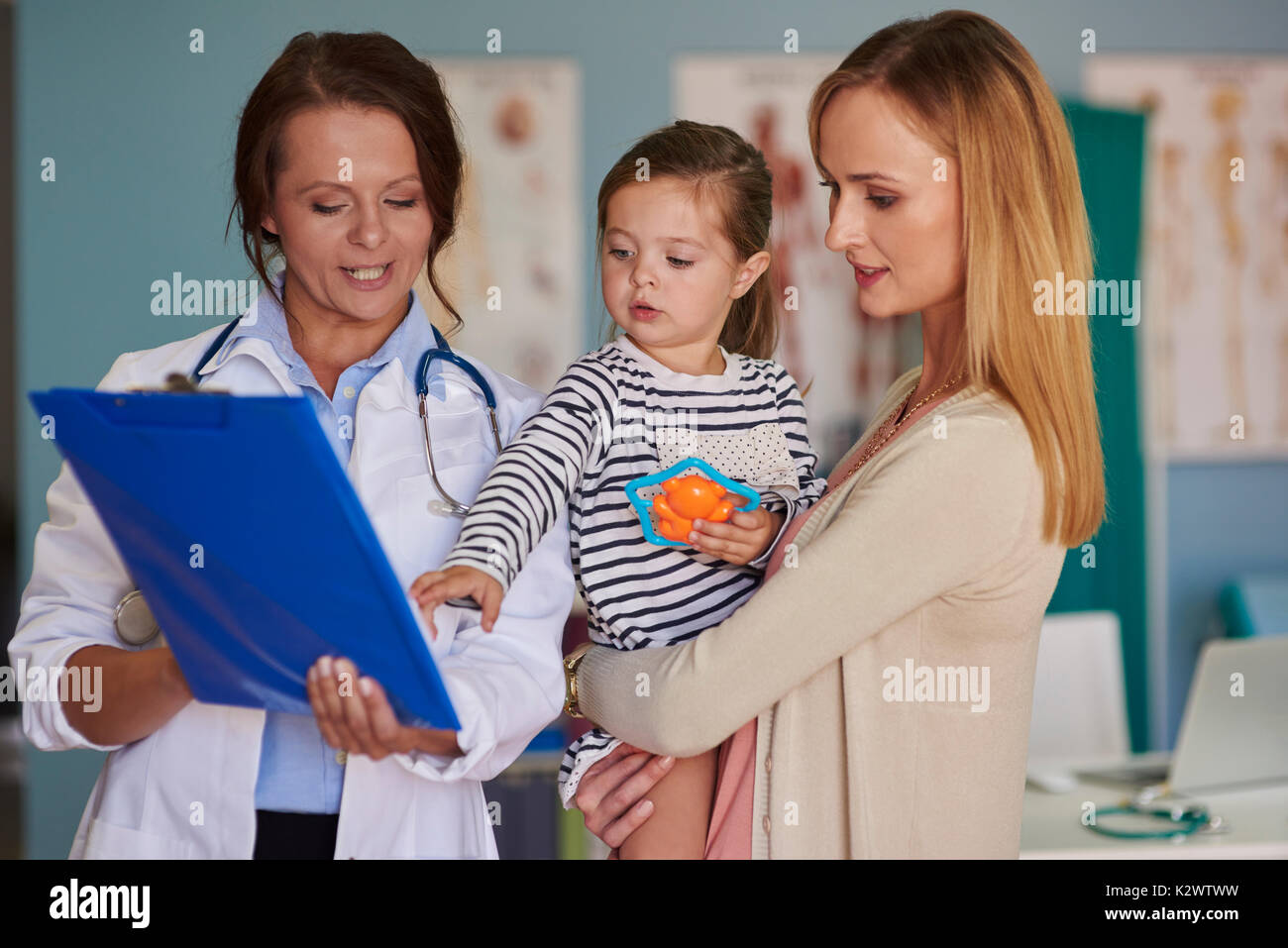 Office people visit hi-res stock photography and images - Alamy