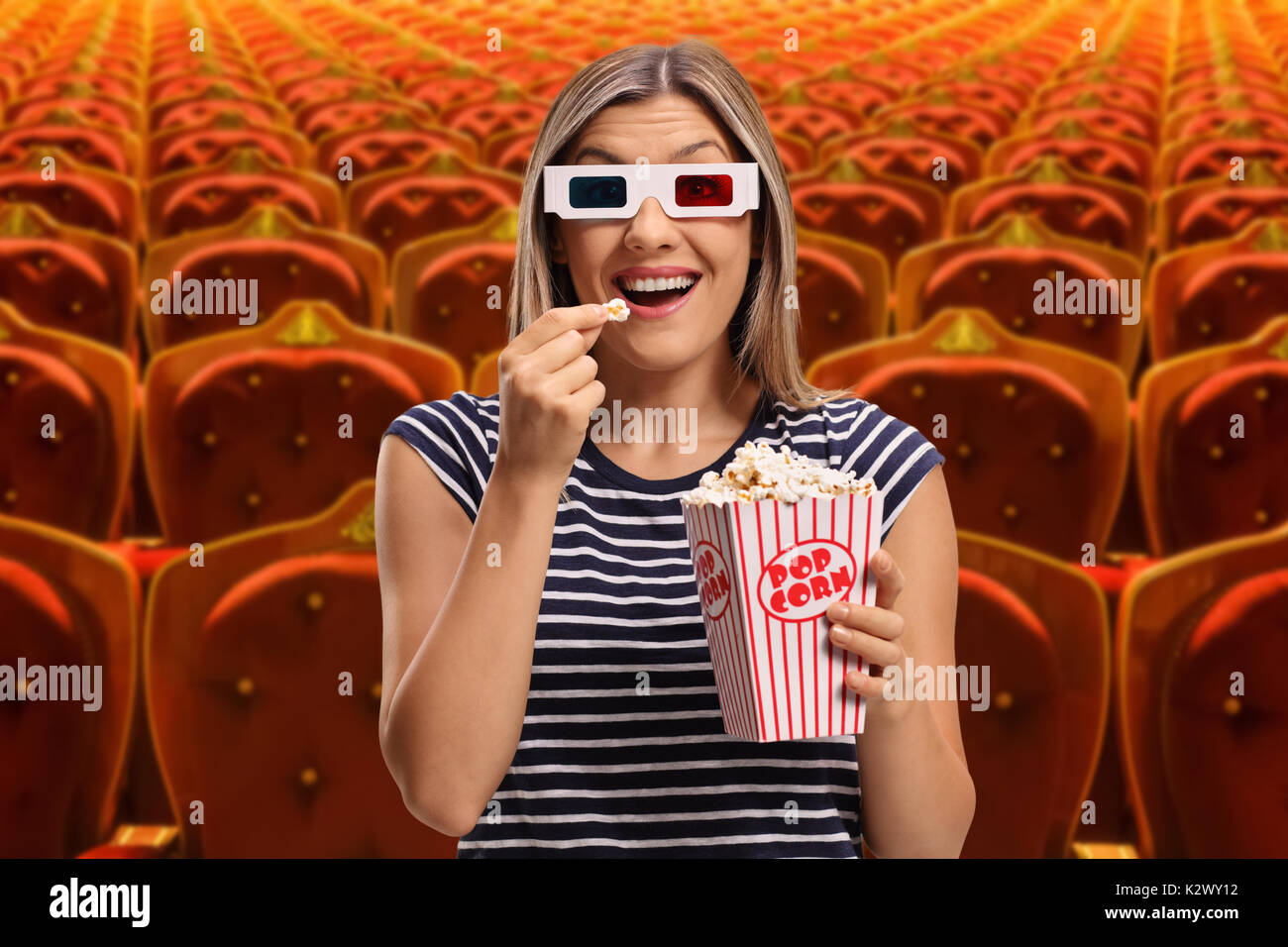 Movie theatre audience hi-res stock photography and images - Alamy