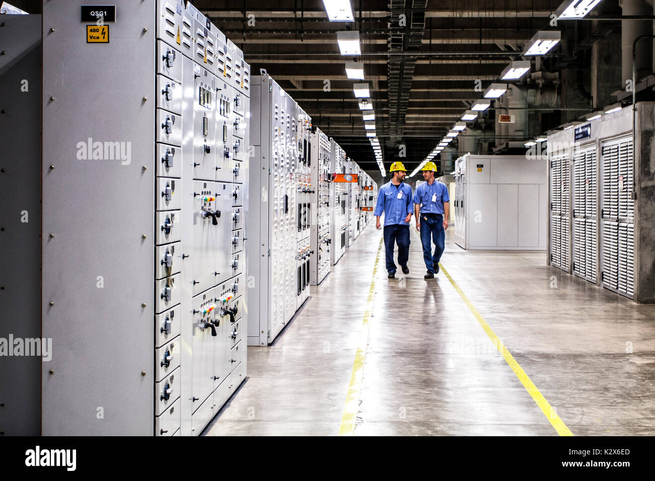 Hydroelectric power plant worker hi-res stock photography and images ...