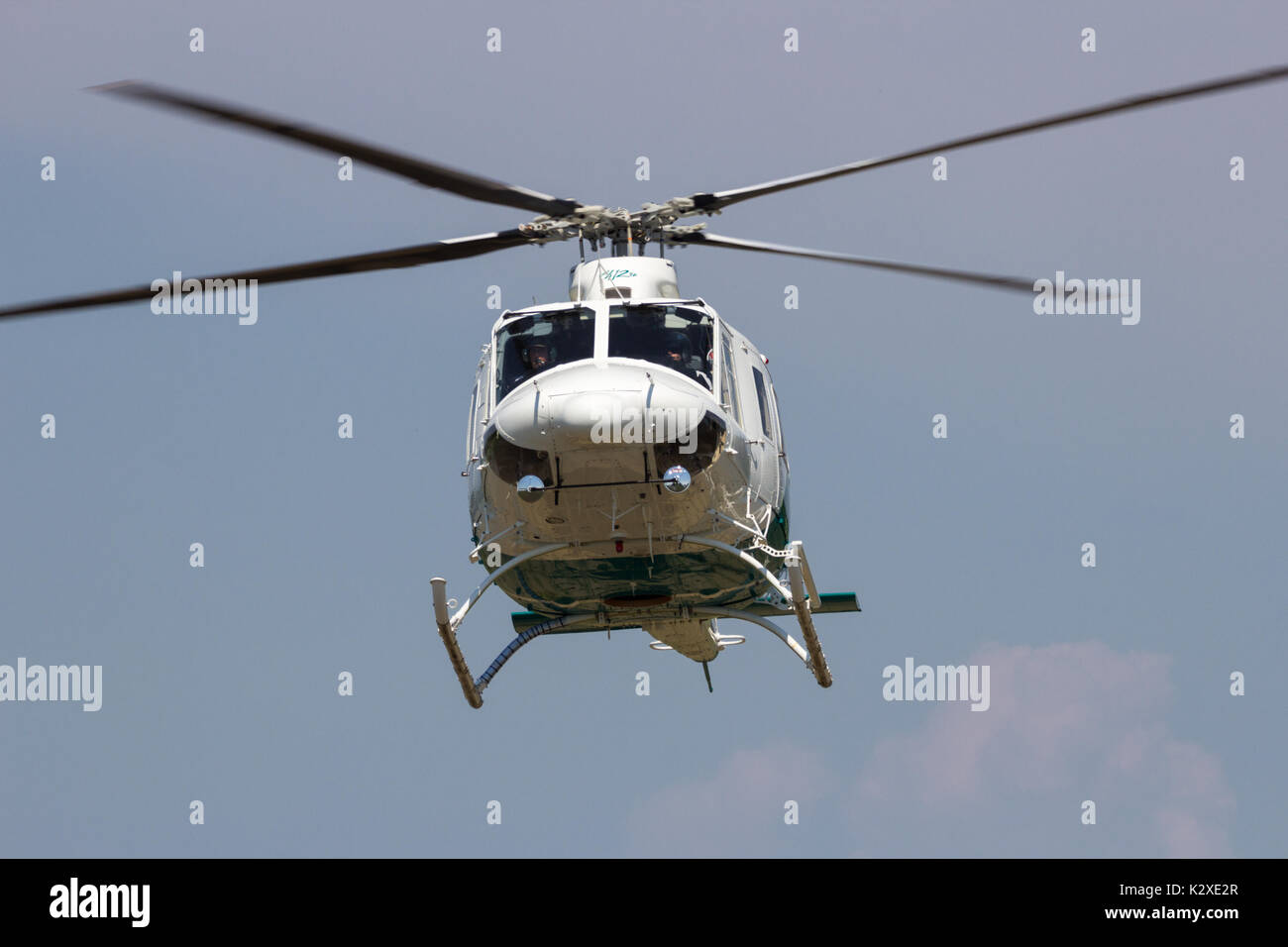 Bell 412 hi-res stock photography and images - Alamy