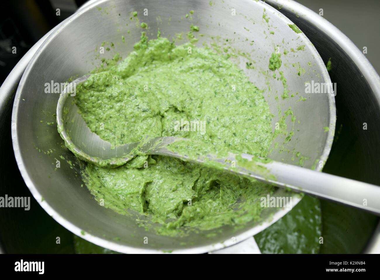 Preparation of vegetables pureed in a restaurant Stock Photo - Alamy