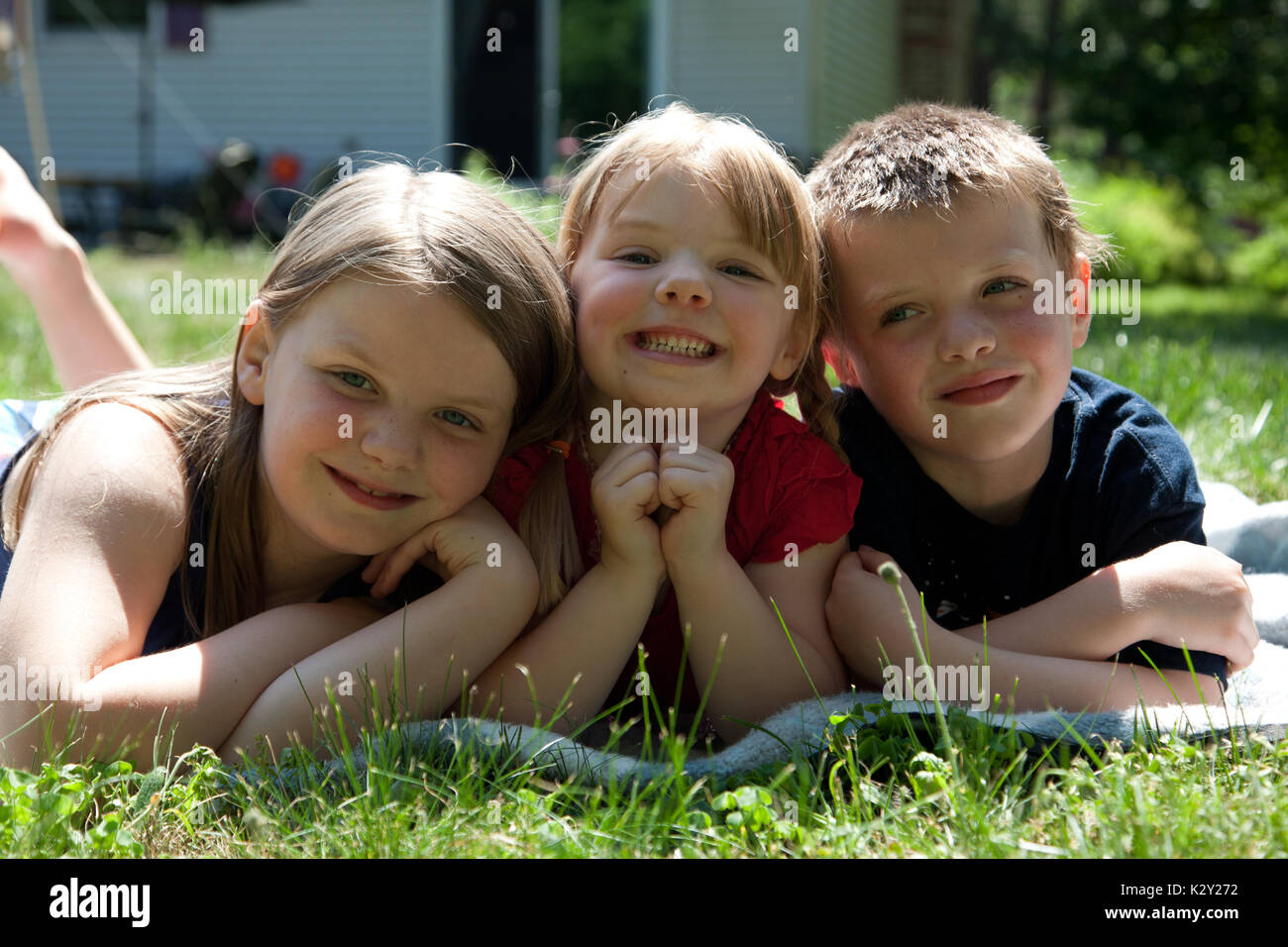 Two sisters and brother hi-res stock photography and images - Alamy