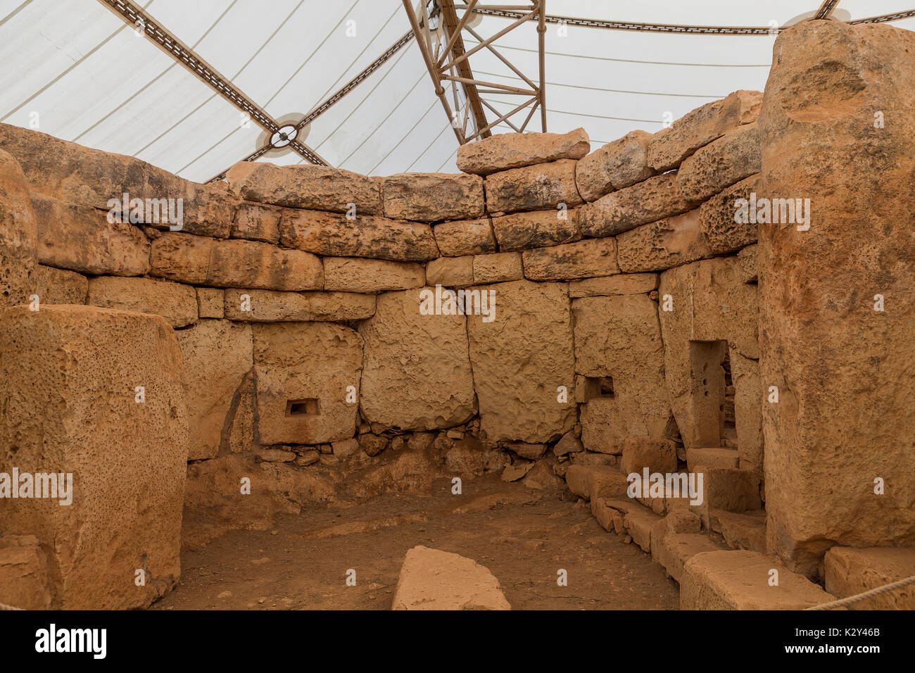 MNAJDRA, MALTA - OCTOBER 16, 2016: Prehistoric temple, megalithic ...