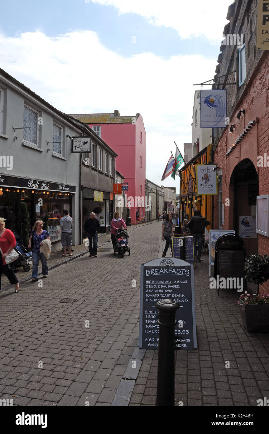 Street scene in Tenby Stock Photo - Alamy
