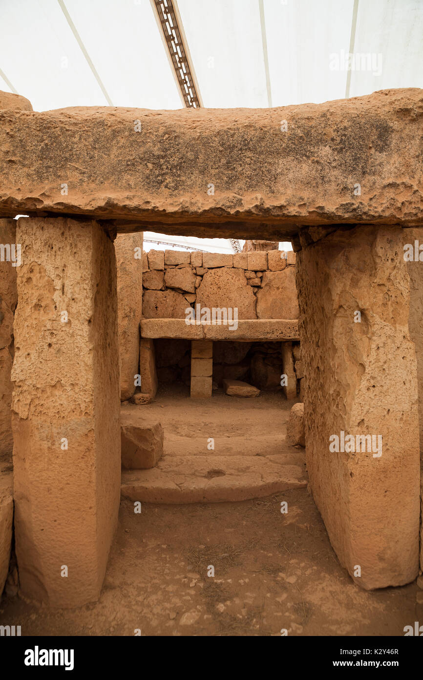 MNAJDRA, MALTA - OCTOBER 16, 2016: Prehistoric temple, megalithic ...