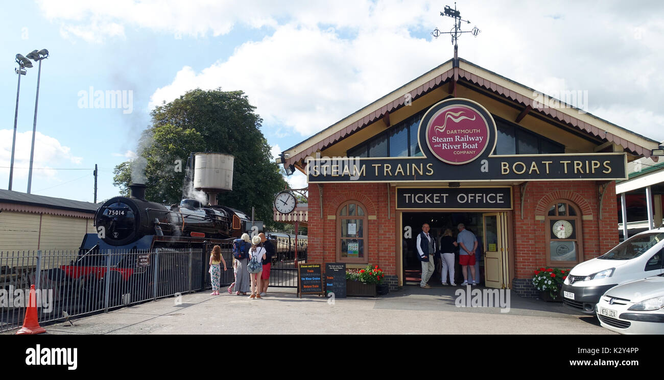 Dartmouth steam railway paignton hi-res stock photography and images ...
