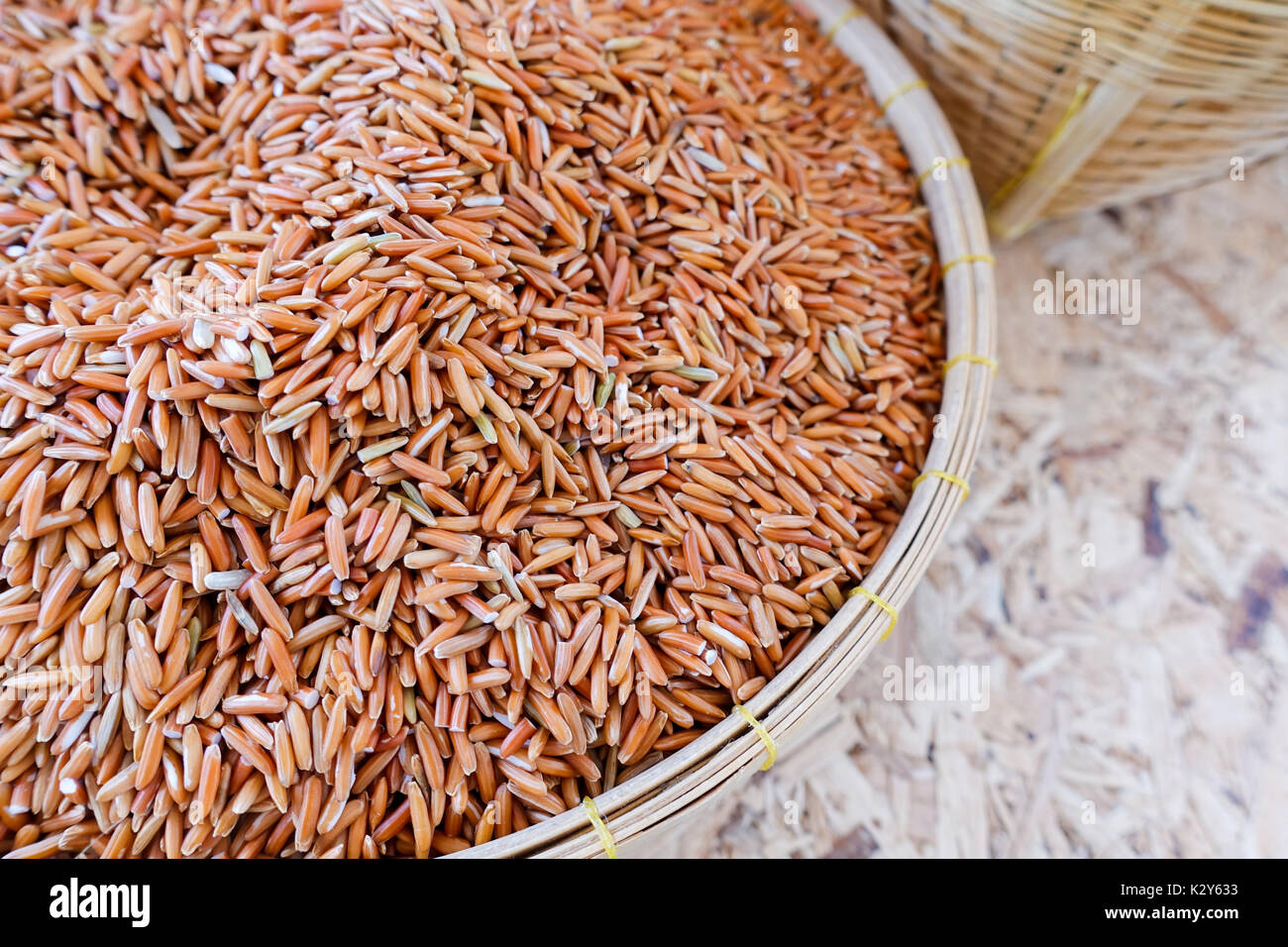 Red rice grains hi-res stock photography and images - Alamy