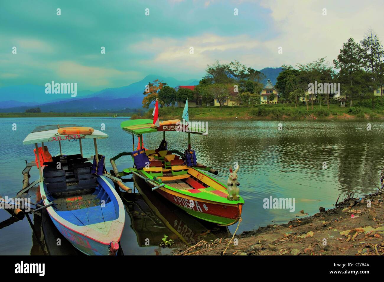 Boat on Selorejo lake in Malang Indonesia Stock Photo - Alamy