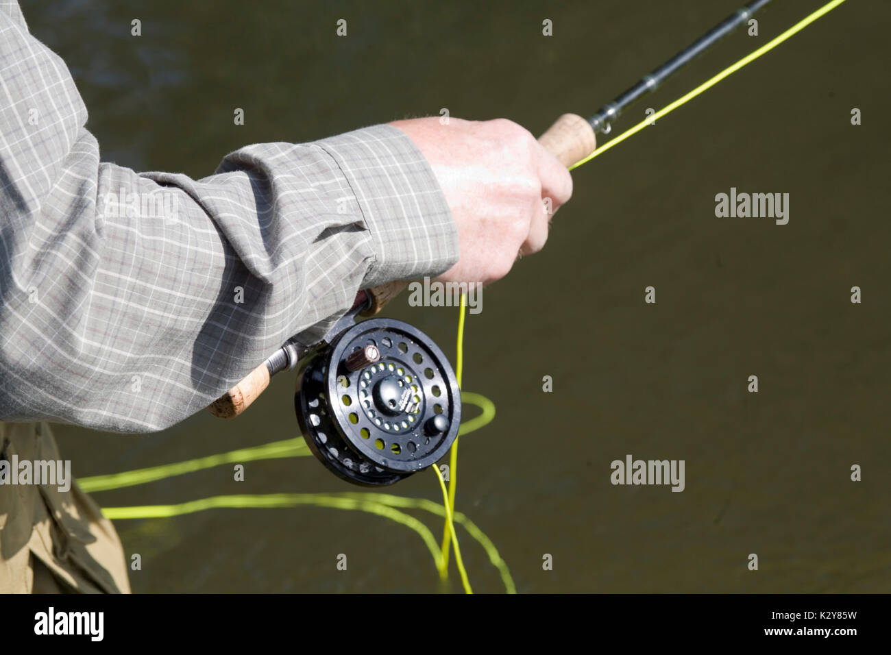 Chalk stream england fishing hi-res stock photography and images - Alamy