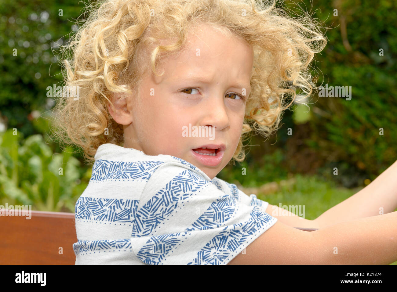 Disgruntled look hi-res stock photography and images - Alamy