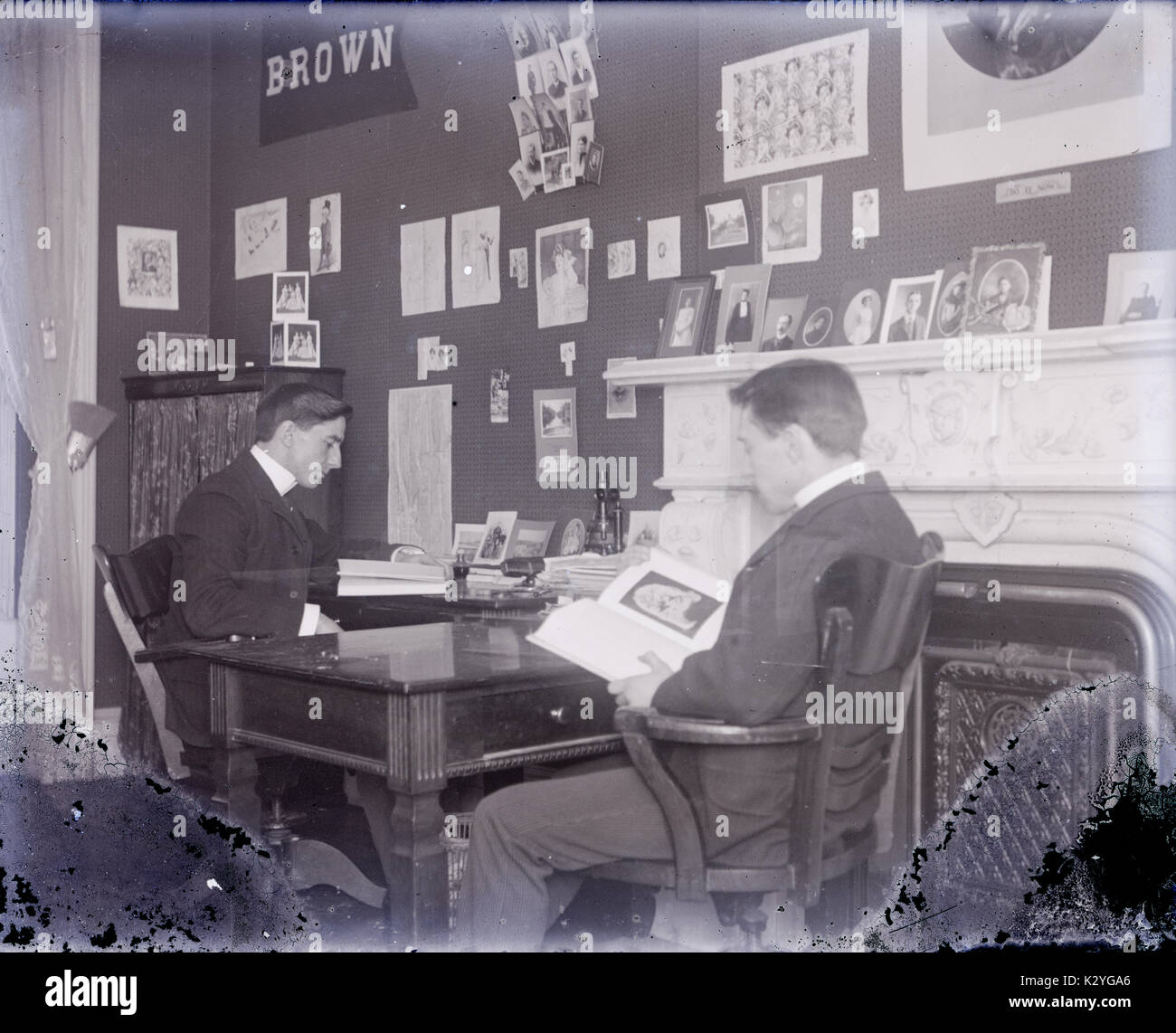 Study room 1900s hi-res stock photography and images - Alamy