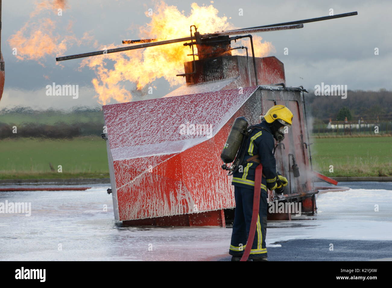 Fire fighter helicopter hi-res stock photography and images - Alamy