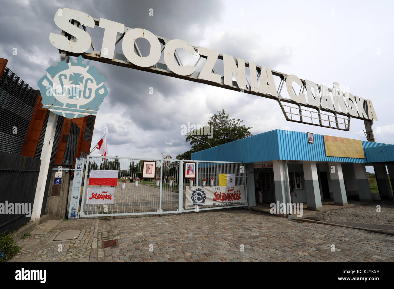 Solidarnosc flag hi-res stock photography and images - Alamy