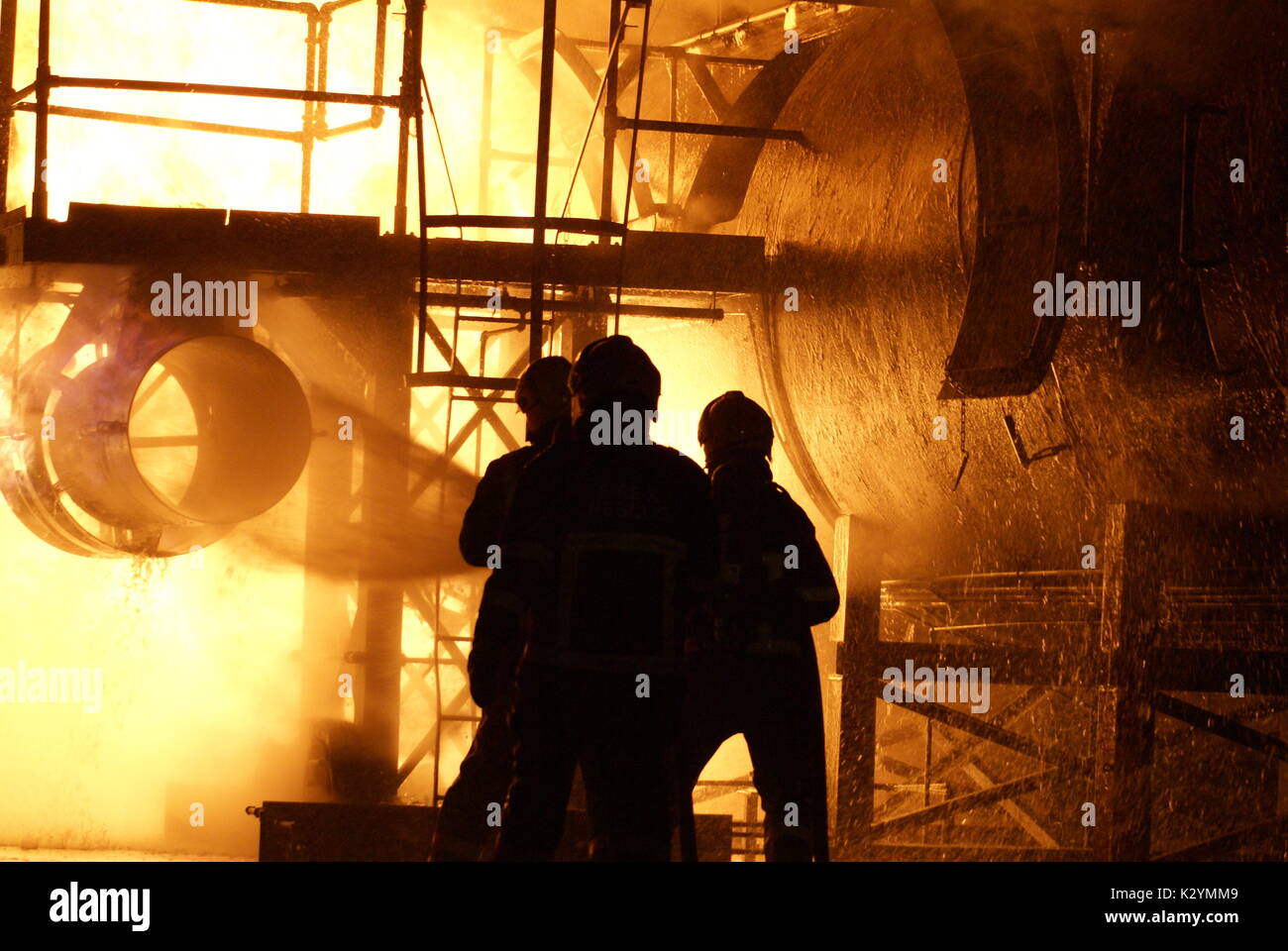 Fire fighting aircraft hi-res stock photography and images - Alamy