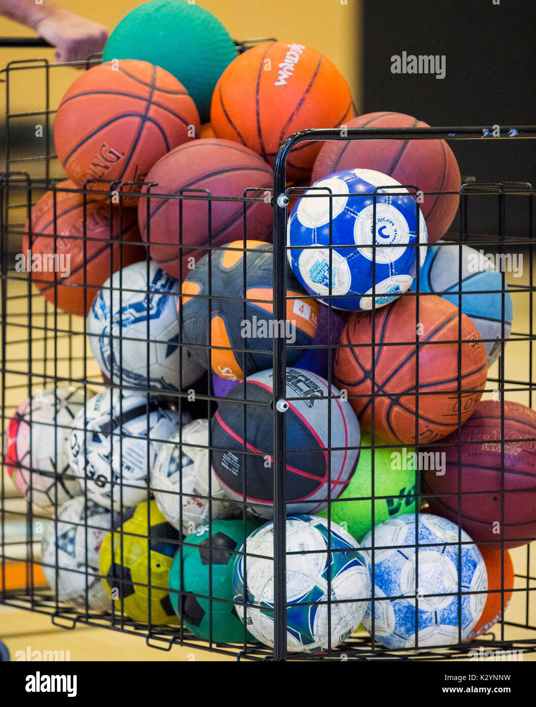 Gym balls hi-res stock photography and images - Alamy