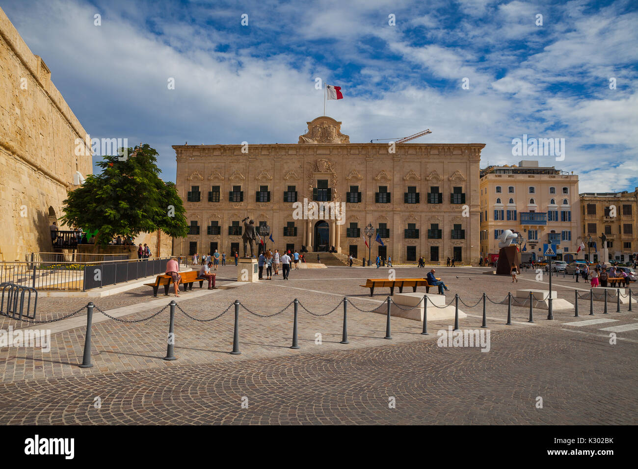 Valleta malta city gate hi-res stock photography and images - Alamy