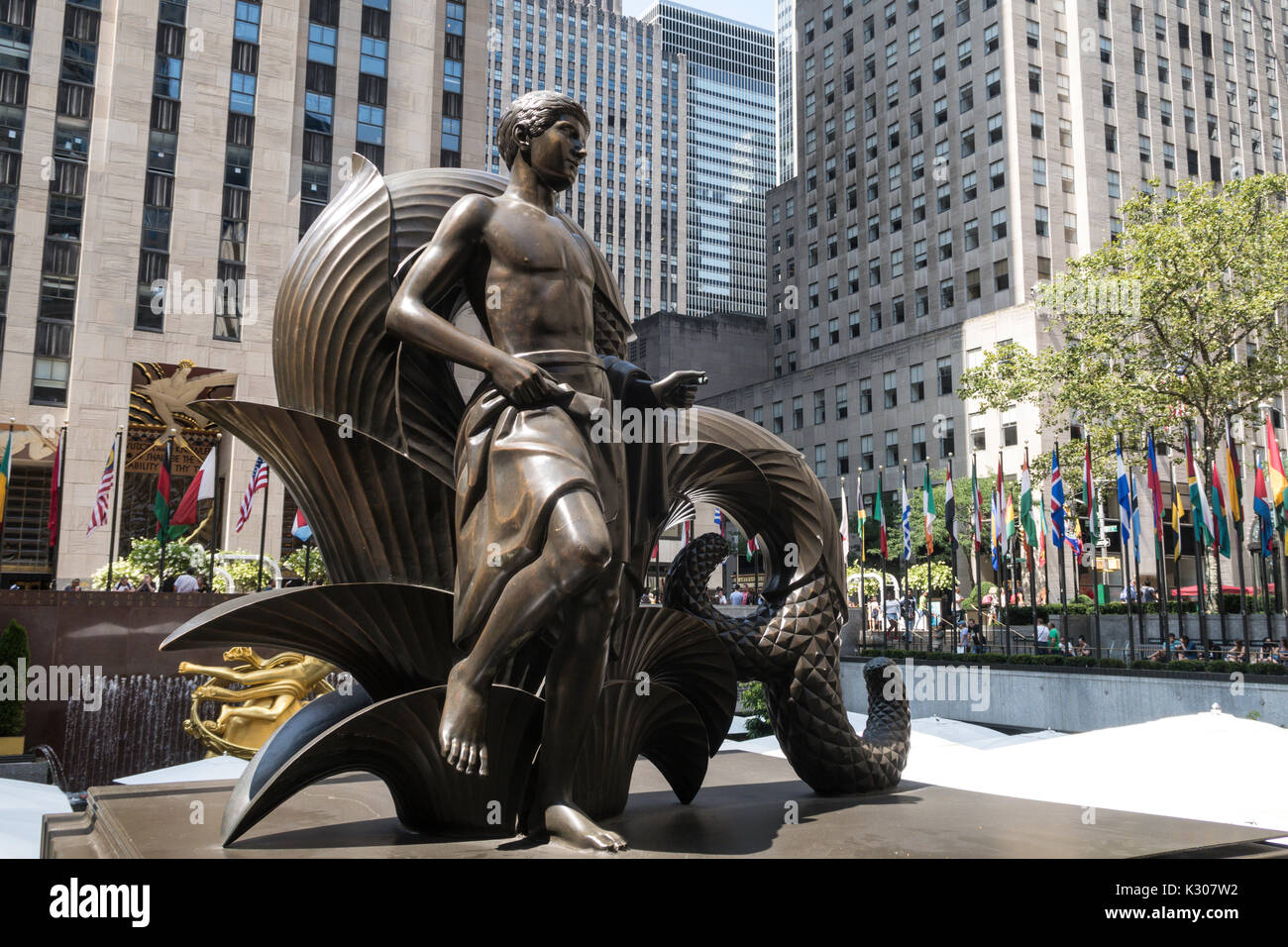 Rockefeller Center in Midtown Manhattan, NYC, USA Stock Photo - Alamy