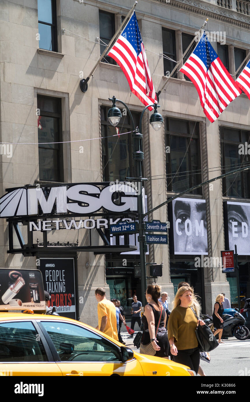 Tv broadcast flag hi-res stock photography and images - Alamy