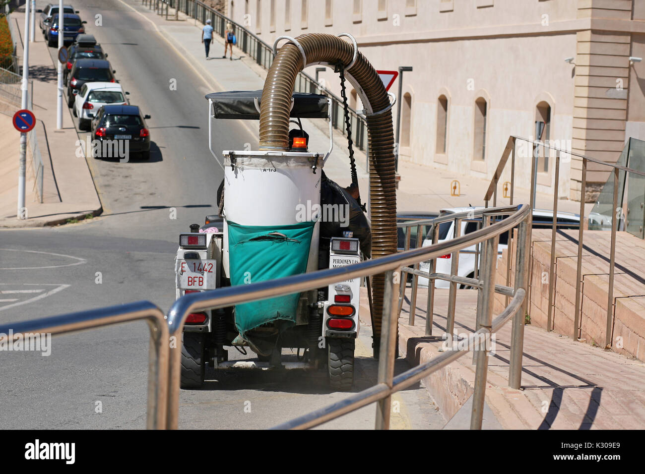 Cleaning vehicle hi-res stock photography and images - Alamy