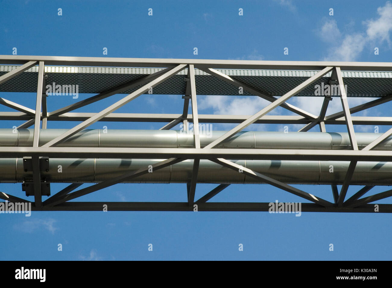 Pipe lattice hi-res stock photography and images - Alamy
