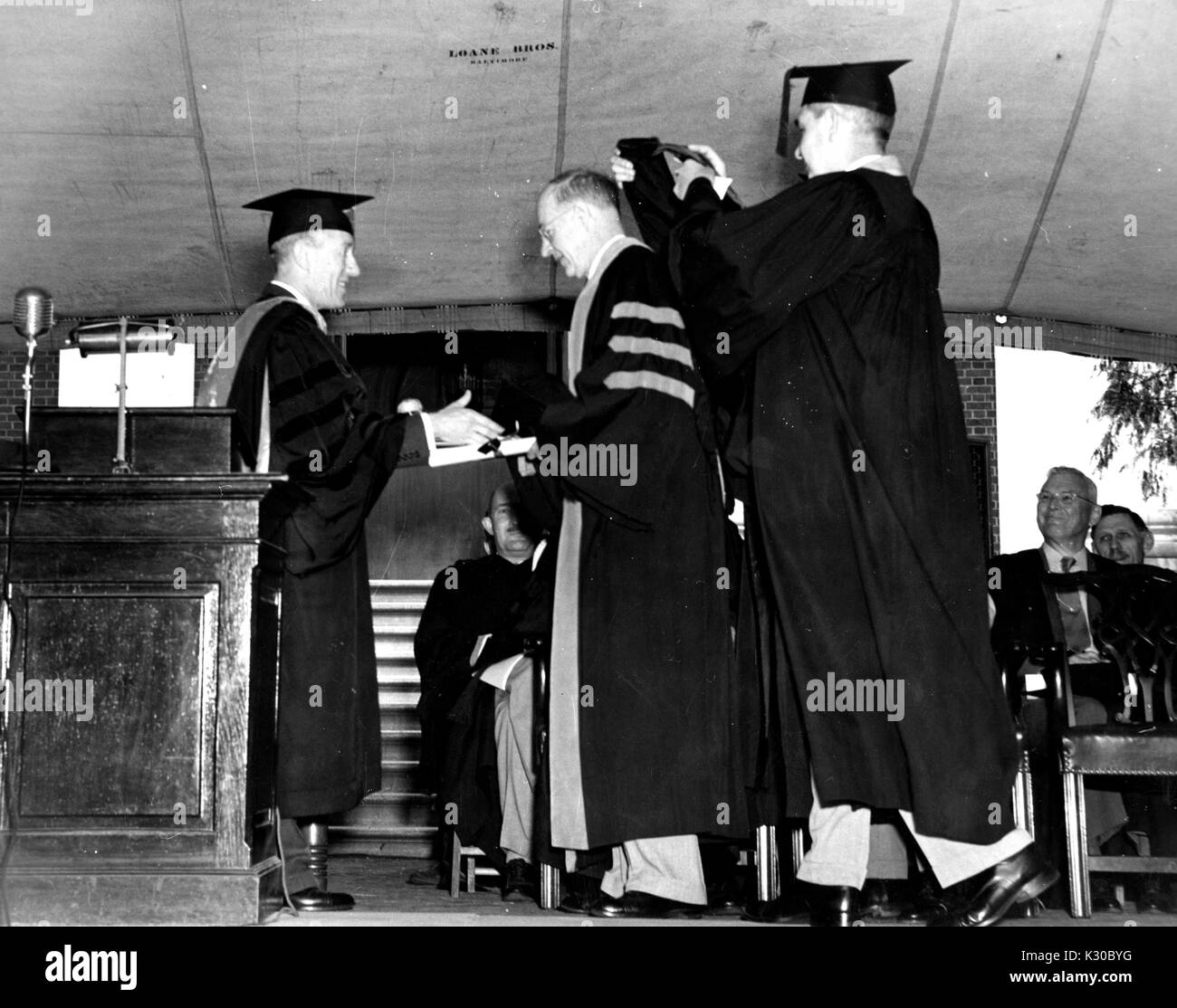 Johns hopkins university professor Black and White Stock Photos ...