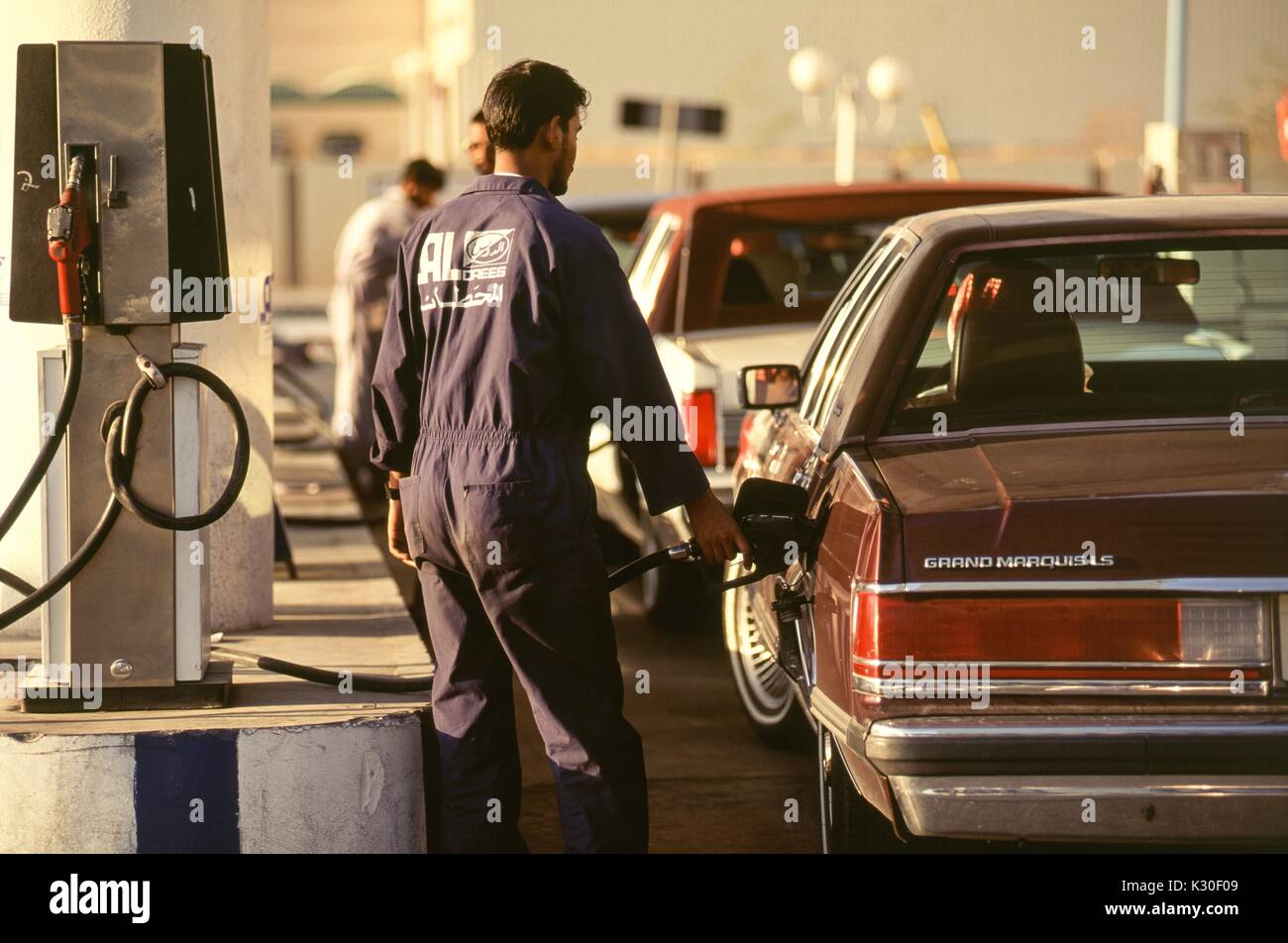 Filling up with gasoline in Riyadh, Saudi Arabia Stock Photo - Alamy