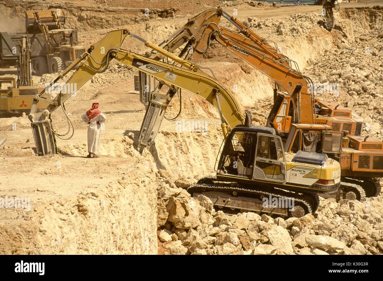 Digging and preparing the foundation for the Kingdom Tower in downtown ...