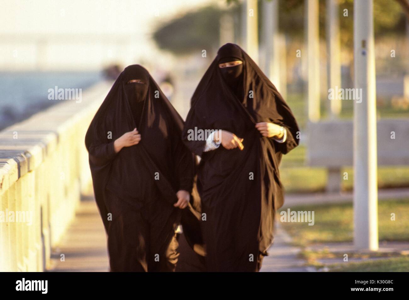 Al khobar corniche park hi-res stock photography and images - Alamy