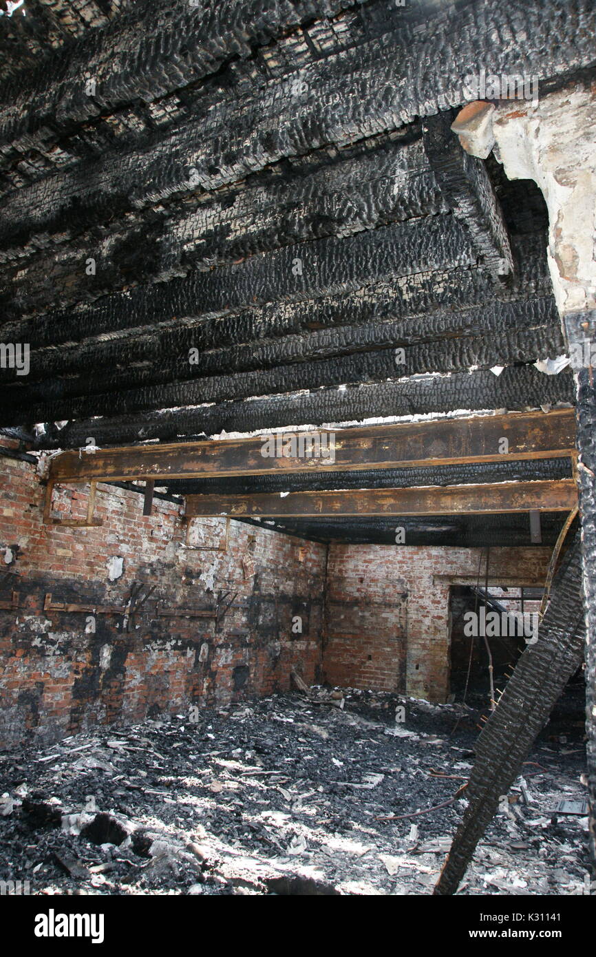 Fire damaged building hi-res stock photography and images - Alamy