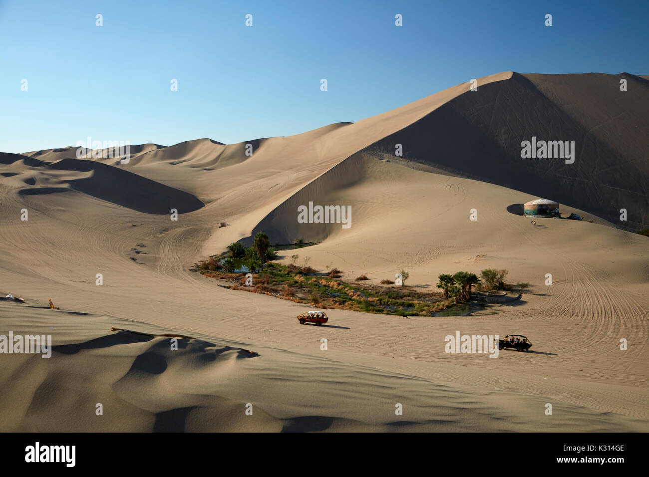 Buggies 4x4 hi-res stock photography and images - Alamy