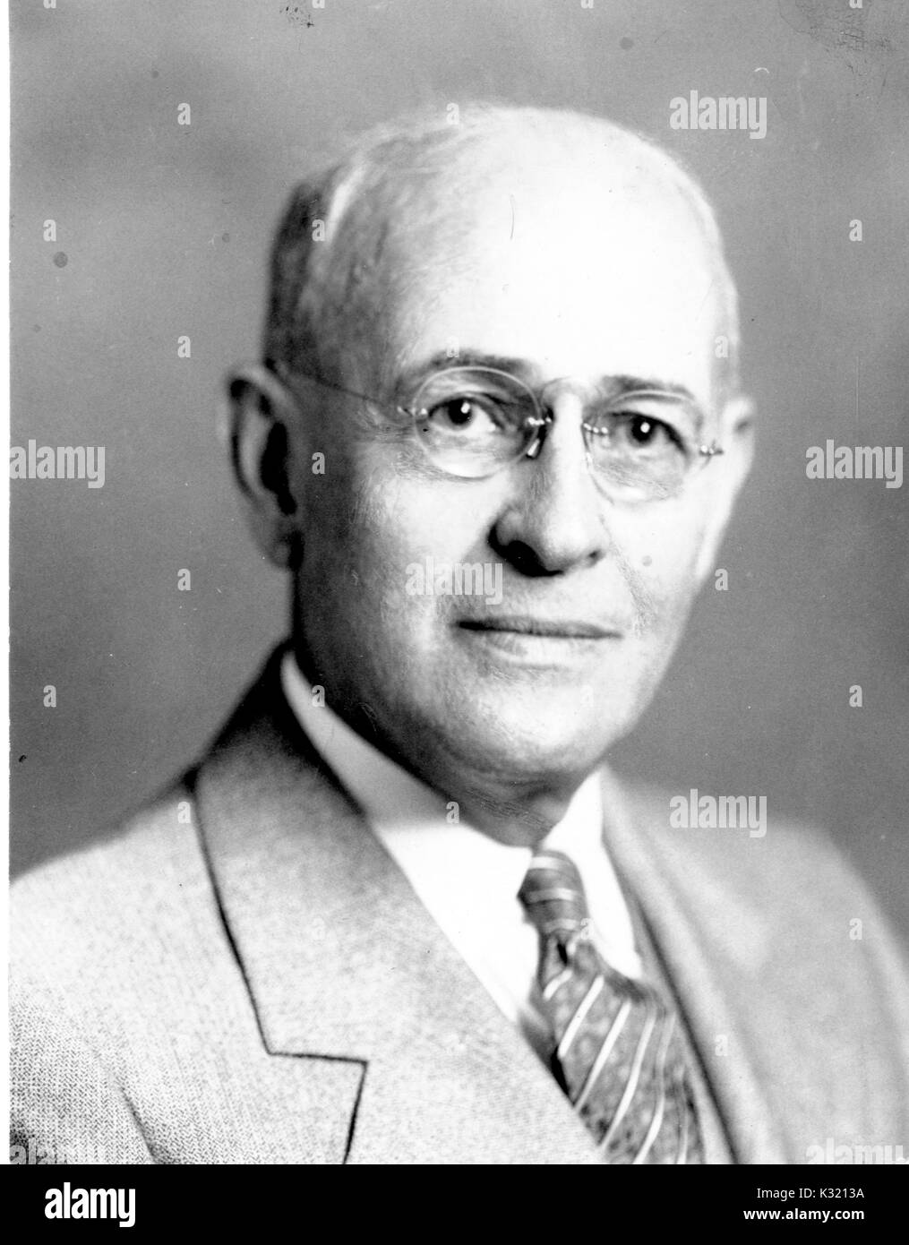 Editor abraham cohen hi-res stock photography and images - Alamy