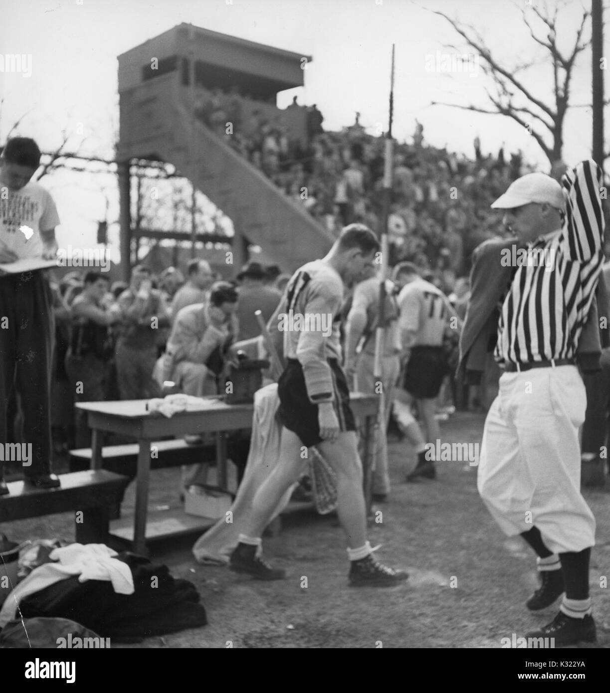 Captain referee hi-res stock photography and images - Alamy