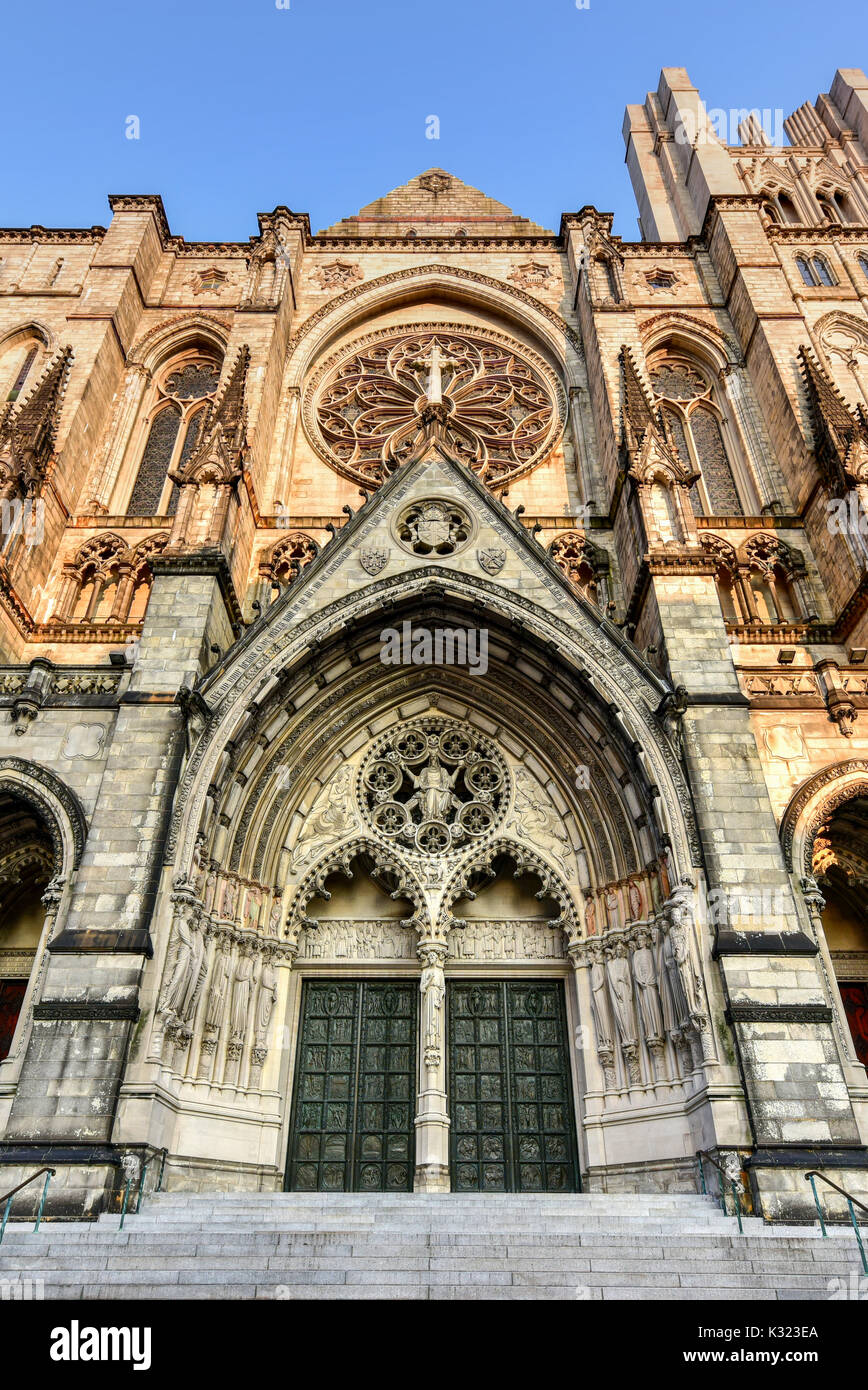 Cathedral Of St John The Divine High Resolution Stock Photography and Images - Alamy