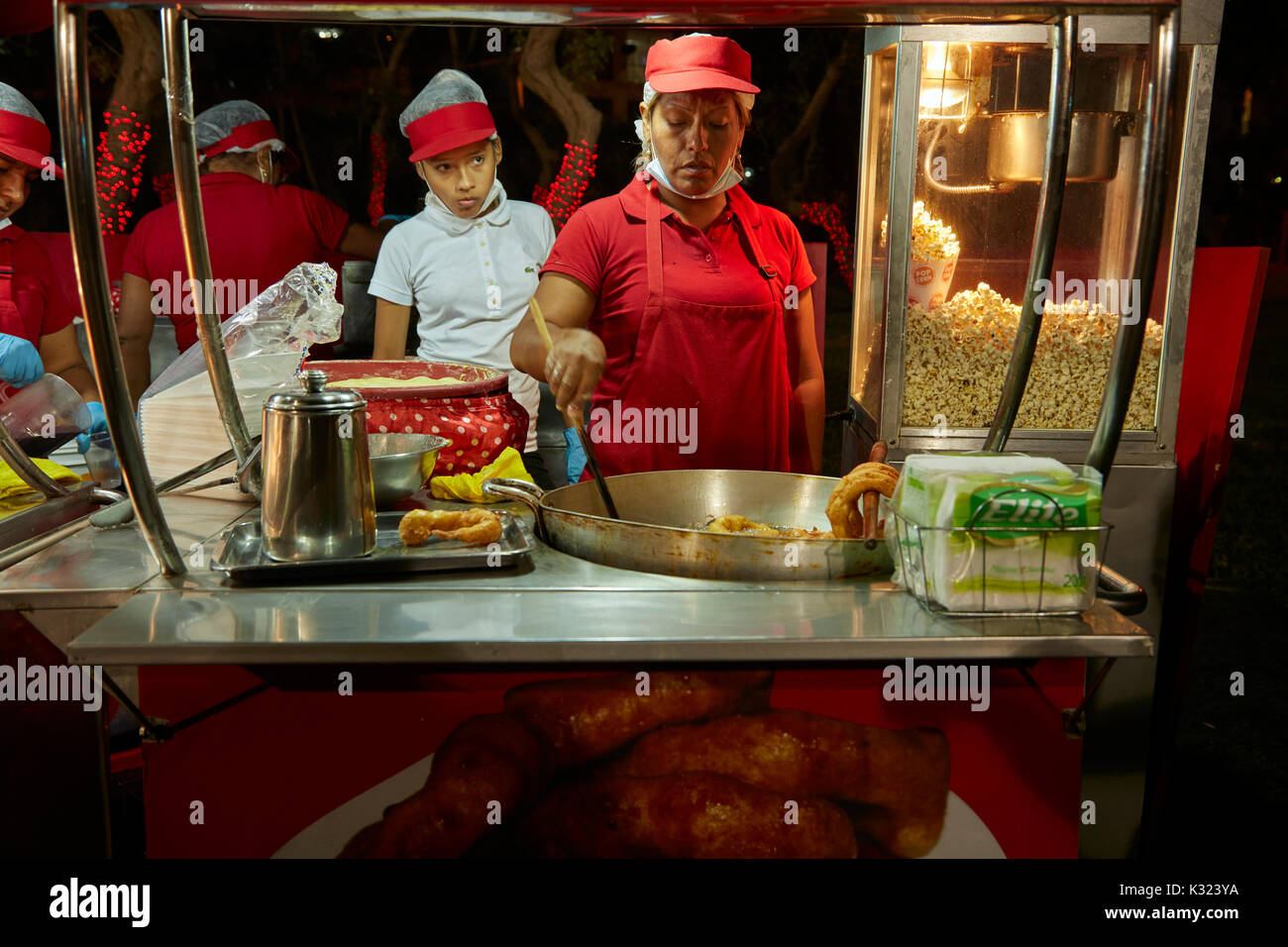 Fast food stall hi-res stock photography and images - Alamy