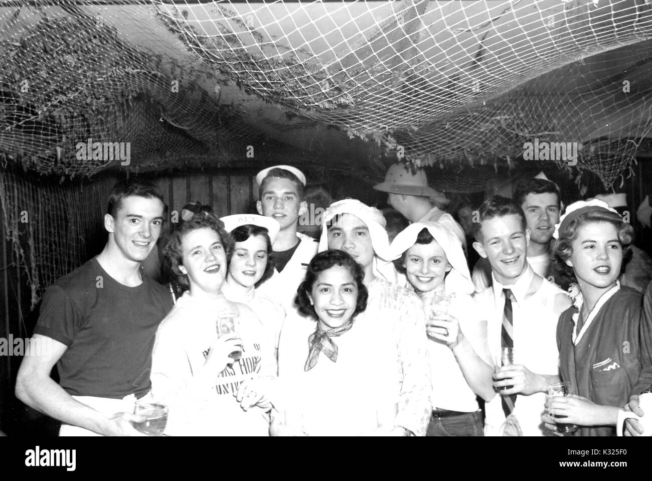 Delta upsilon fraternity hi-res stock photography and images - Alamy