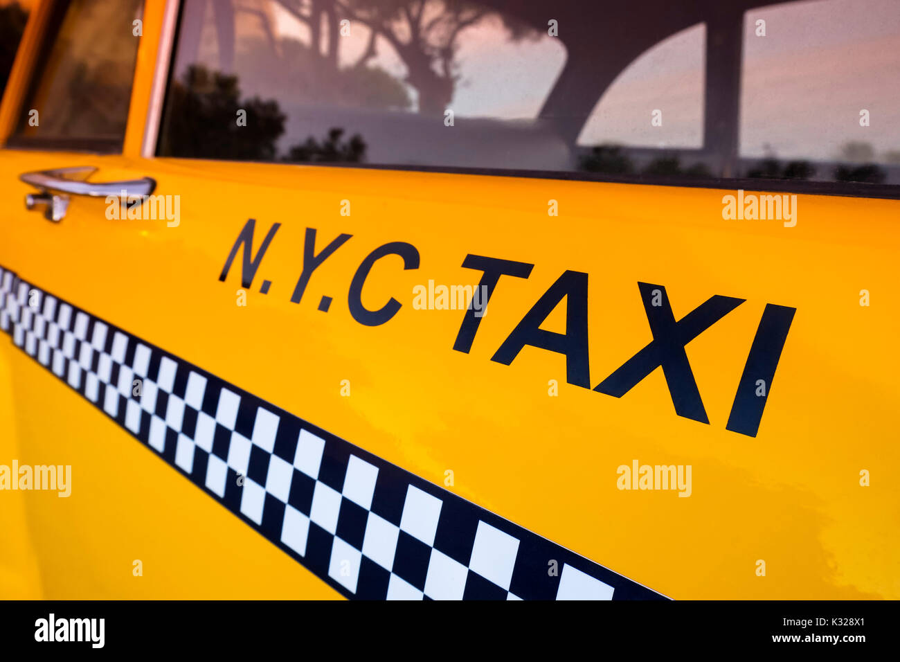 Classic Checker New York Taxi Stock Photo - Alamy