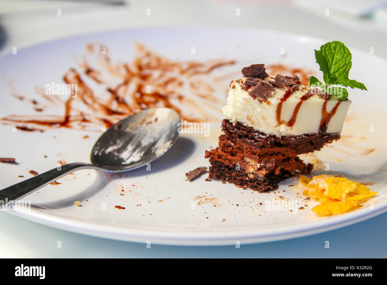 Empty plate cake crumbs finished hi-res stock photography and images ...