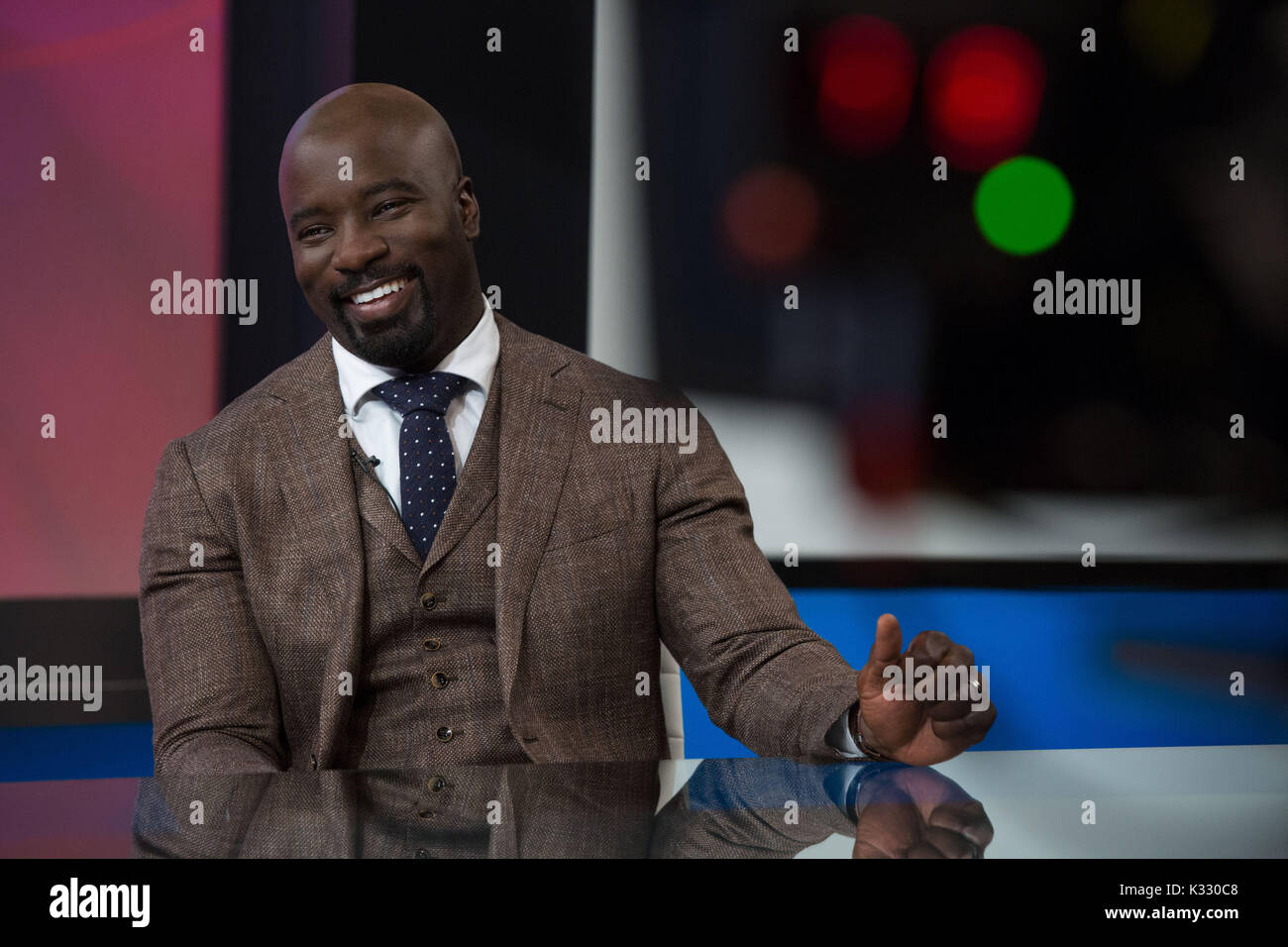 Stewart lee 2017 hi-res stock photography and images - Alamy