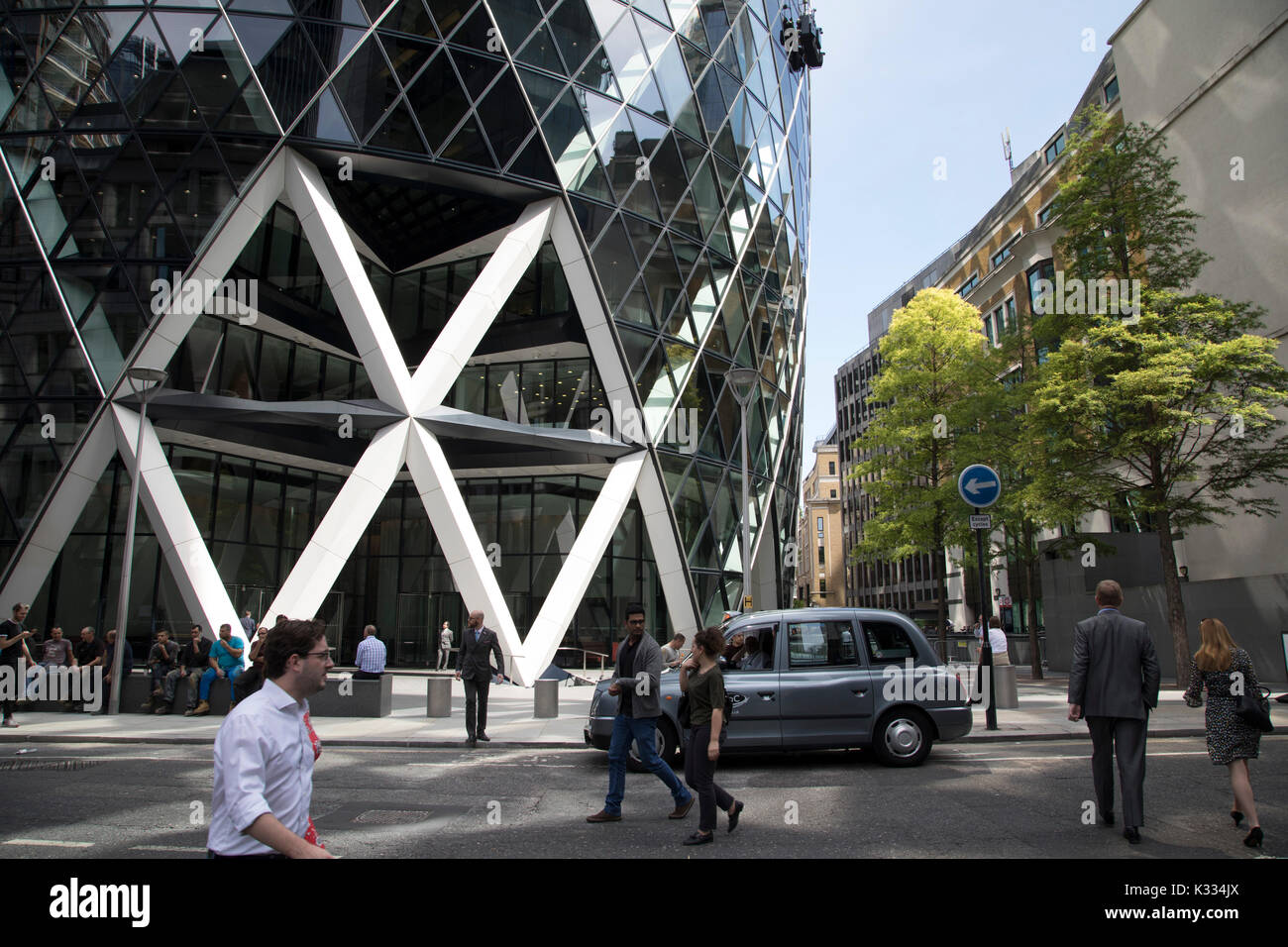 Best twisted building hi-res stock photography and images - Alamy