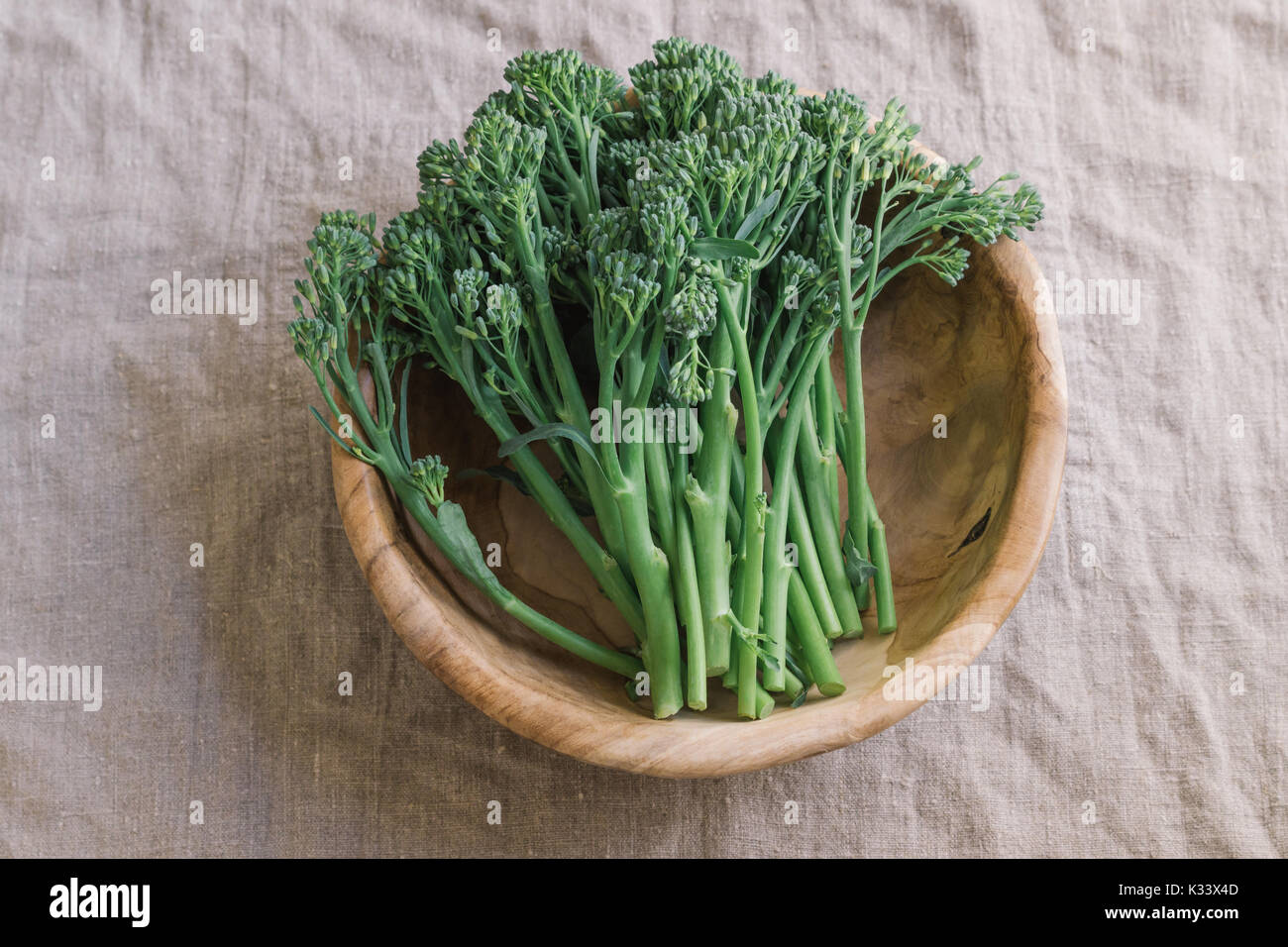 Wild broccoli hi-res stock photography and images - Alamy